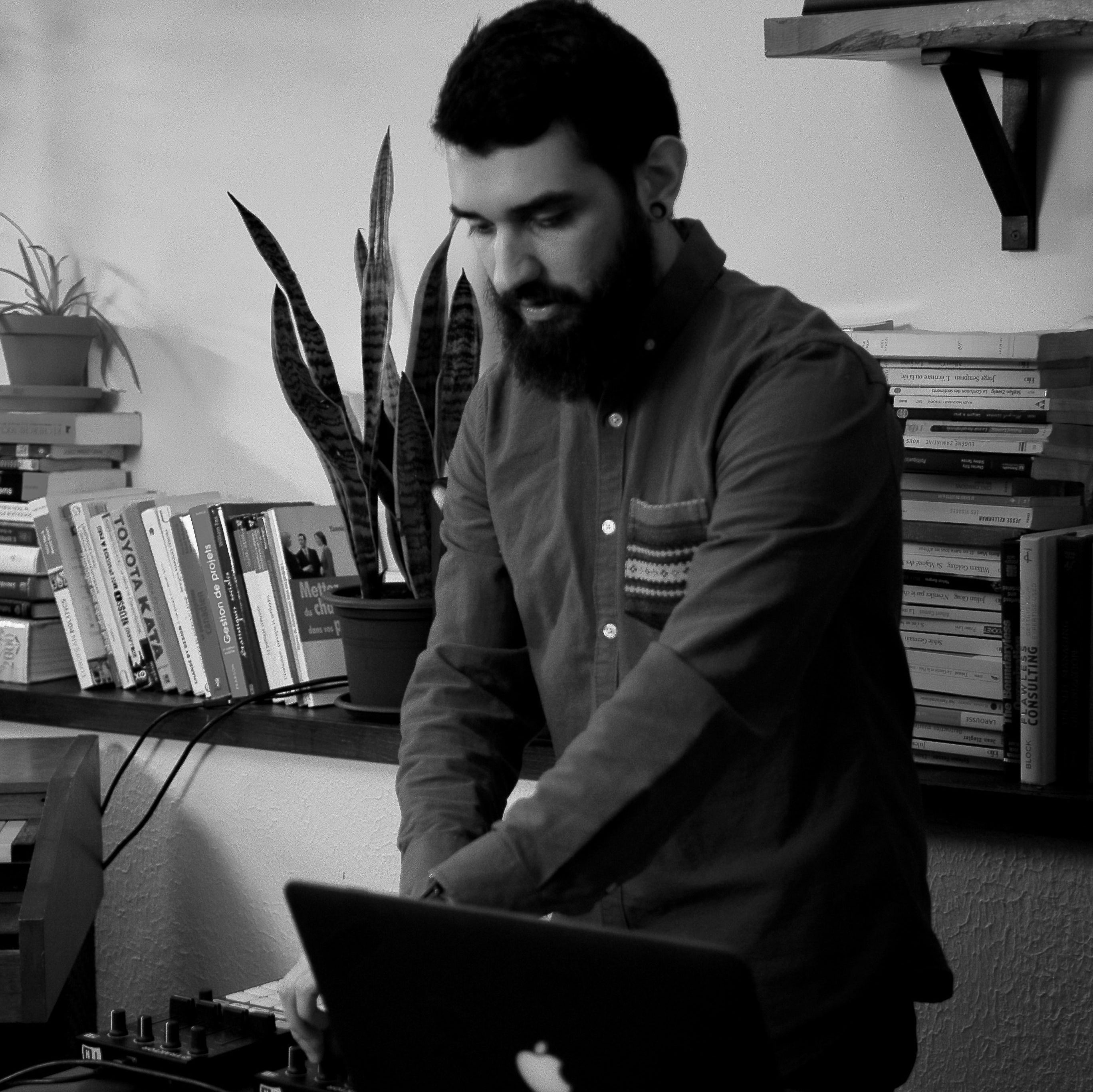 Artist – KOHLENSTOFF